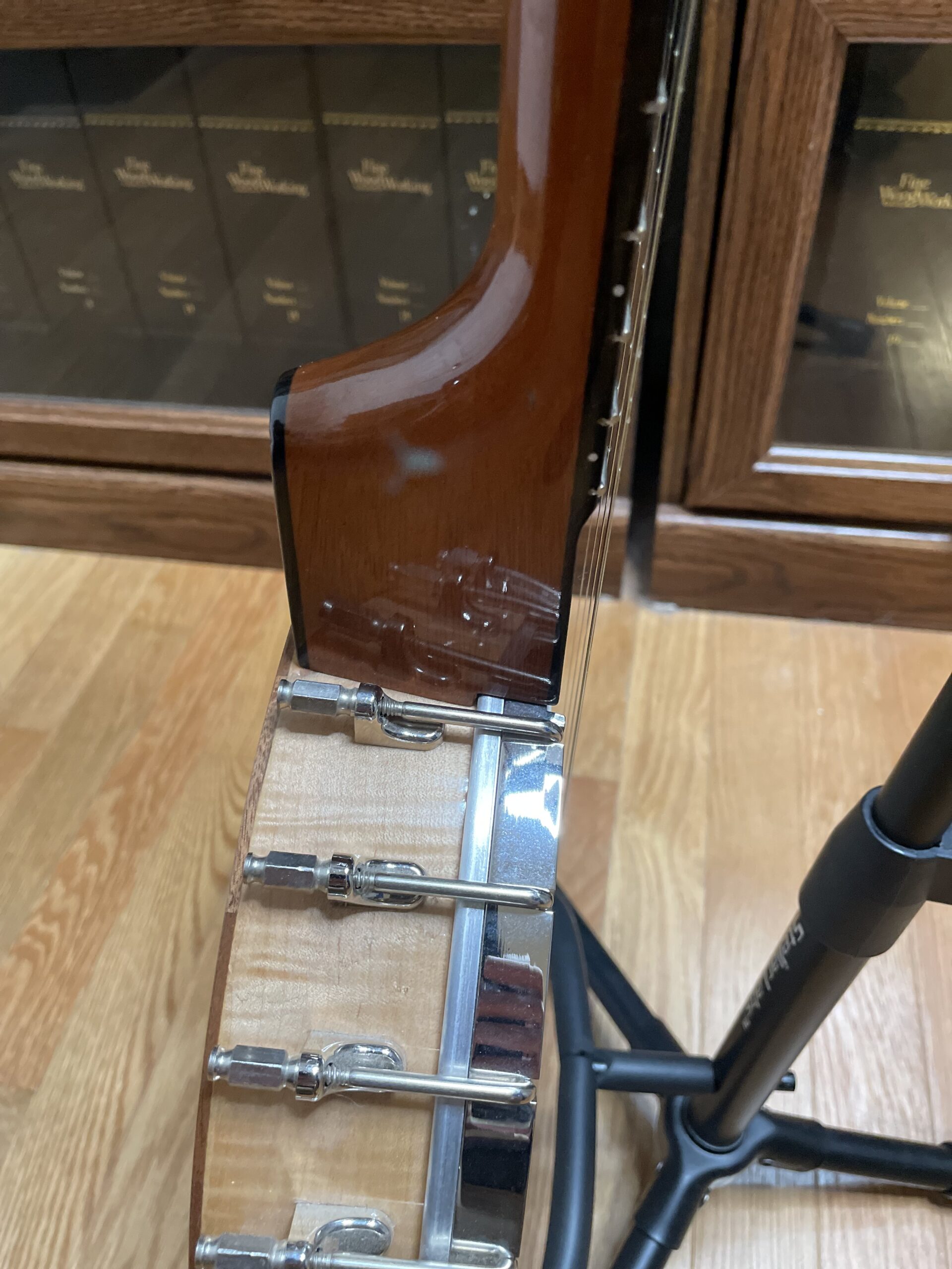 Open Back Banjo Scoop No-Knot Tailpiece FS (Mahogany)